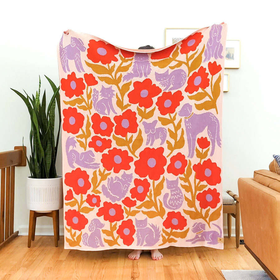 Beautifully illustrated, responsibly made knit blankets from Nuthatch ...